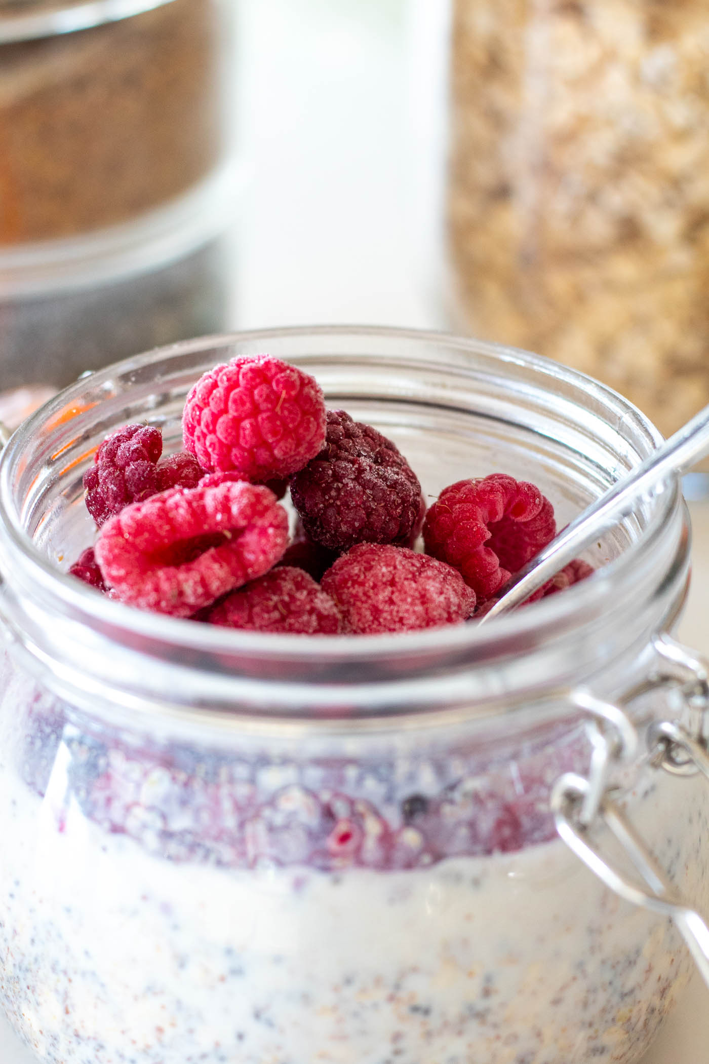 Easy Overnight Oats Recipe with Frozen Fruit